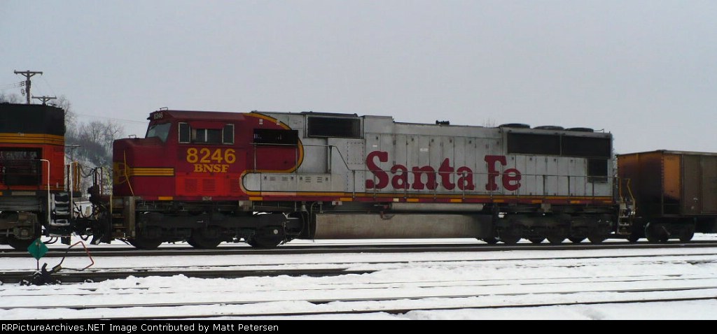 BNSF 8246